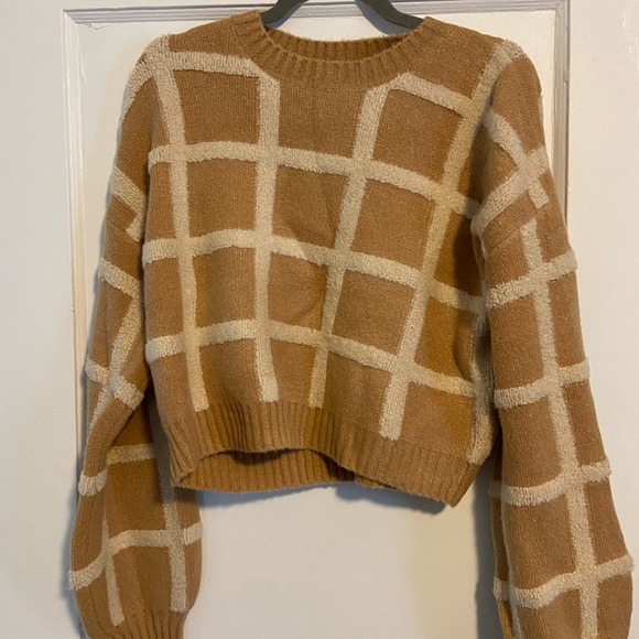 Lulus | Sweaters | Lulus Tan And Cream Sweater | Poshmark